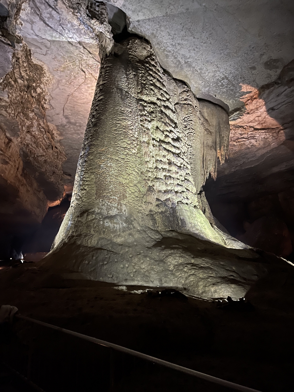 Cathedral Caverns State Park - Camping Hiking Running - Global Outdoors